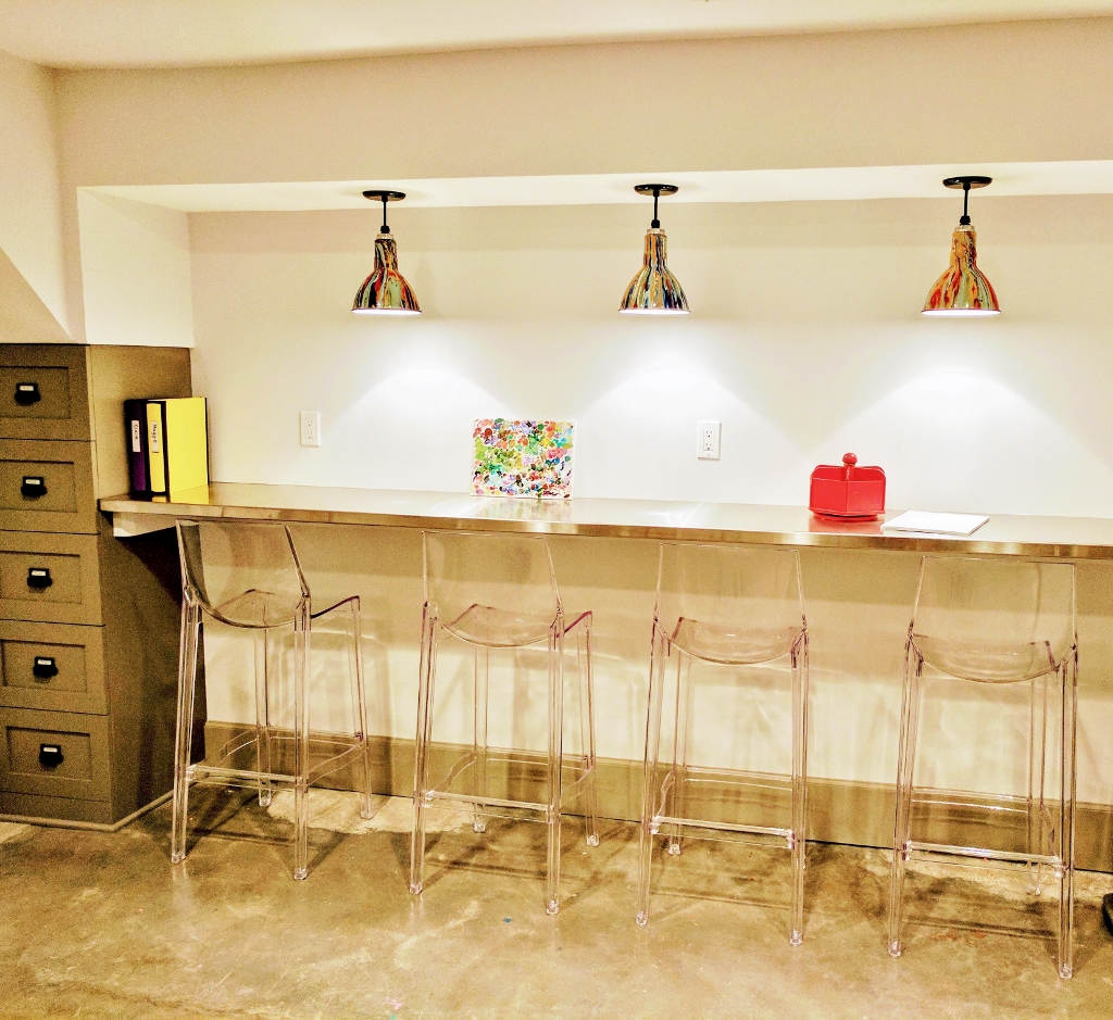 Pendant Lights Bring Playful Color to Kids' Art Space | Inspiration ...