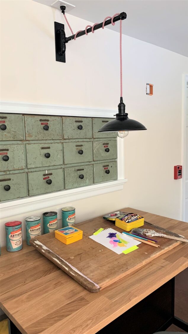 Easy-to-Customize Lights Put 'Fun' in Functional Art Room