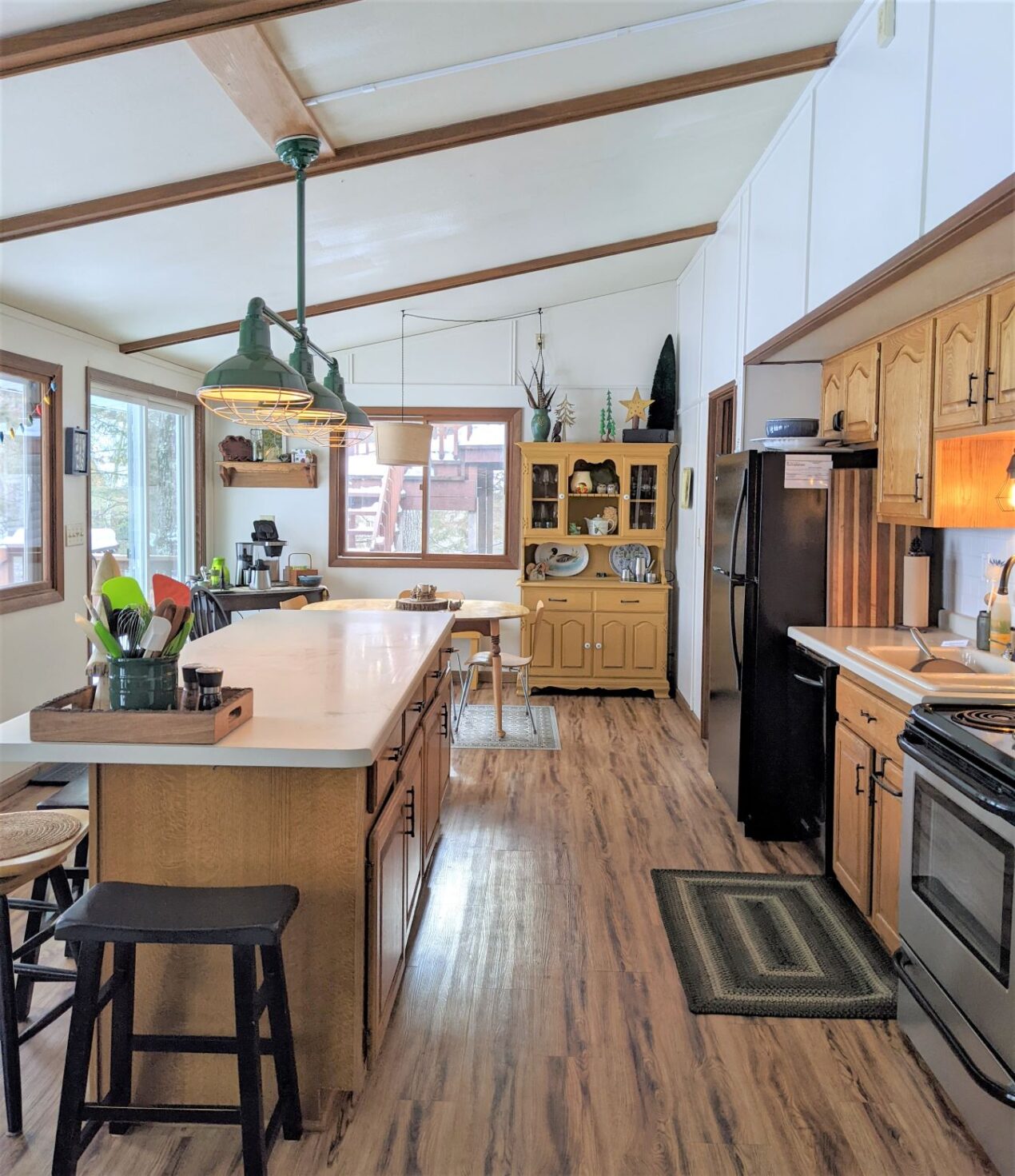 Multi-Light Pendant Adds Color, Character to Kitchen Remodel