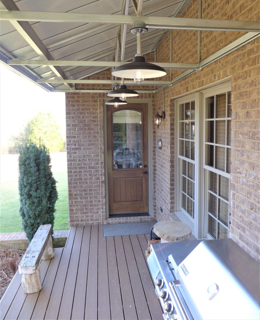 Sturdy Stem Mount Lighting Suits Windy Deck in Tennessee