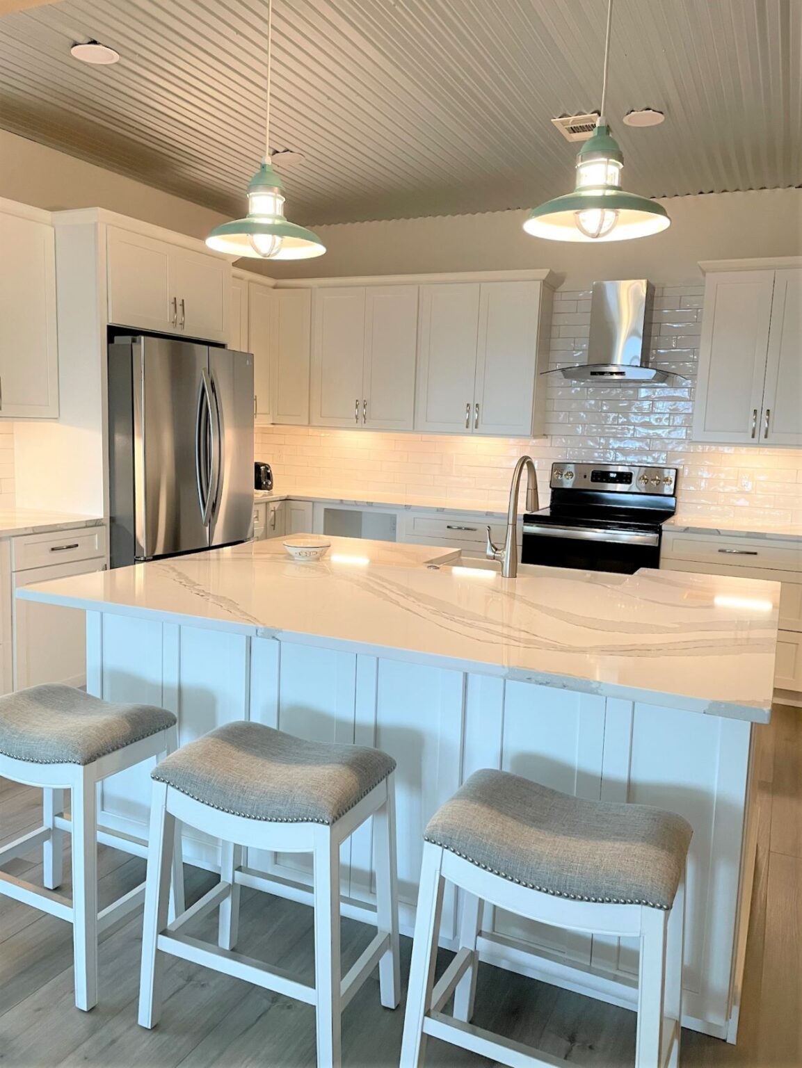 Kitchen Lighting That Kicks Recessed Cans to the Curb