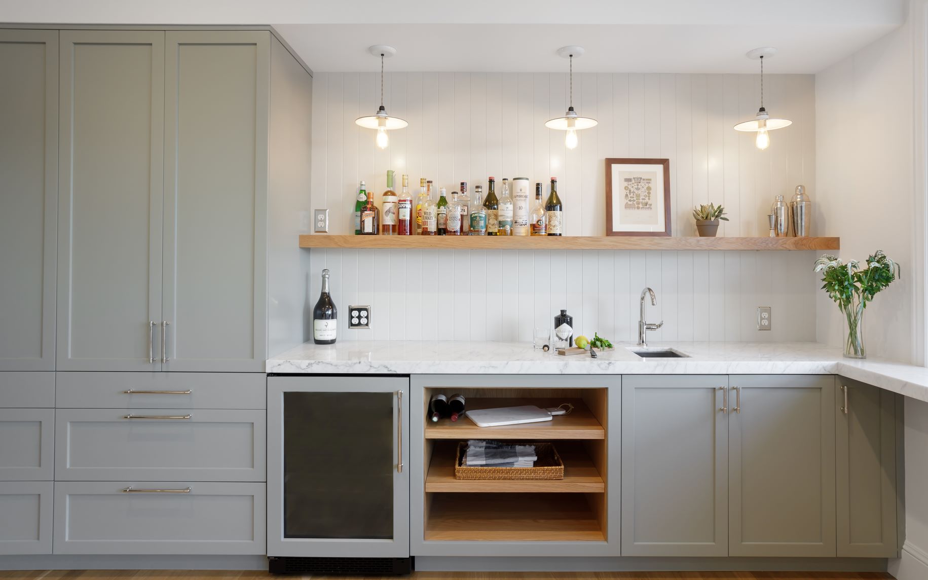 Industrial Lighting Suits Art Deco Style in Condo Renovation ...