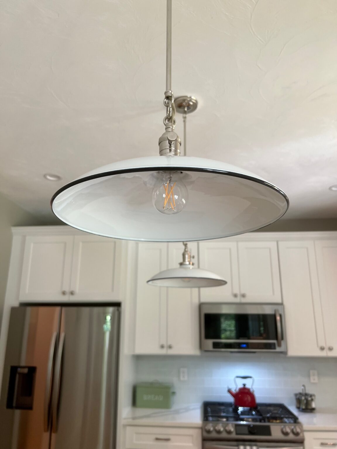 Distinctive Stem & Loop Pendants Bring Elegant Style to Reno