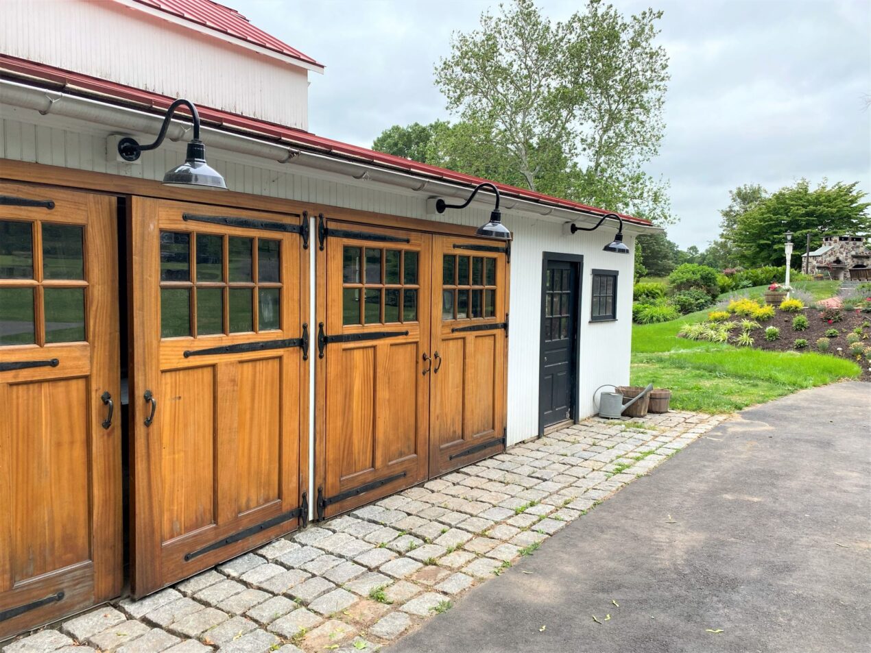 Timeless Elegance Restored with Porcelain Enamel Lighting