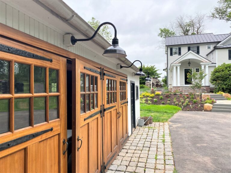 Outdoor Gooseneck Light Feels Ever-So-Slightly Modern | Inspiration ...