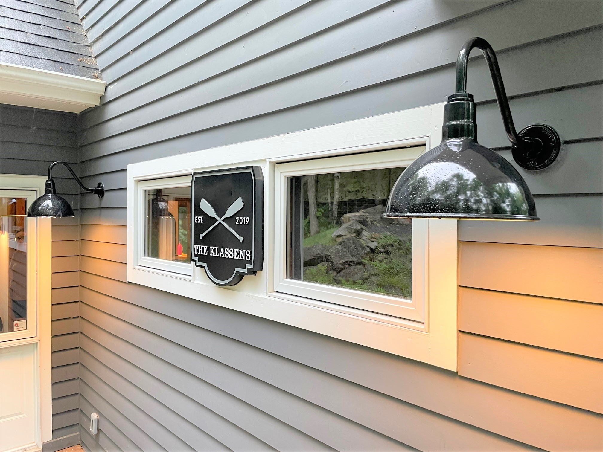 Schoolhouse Lights Bring Period-Appropriate Charm to 1920s-Era Home ...