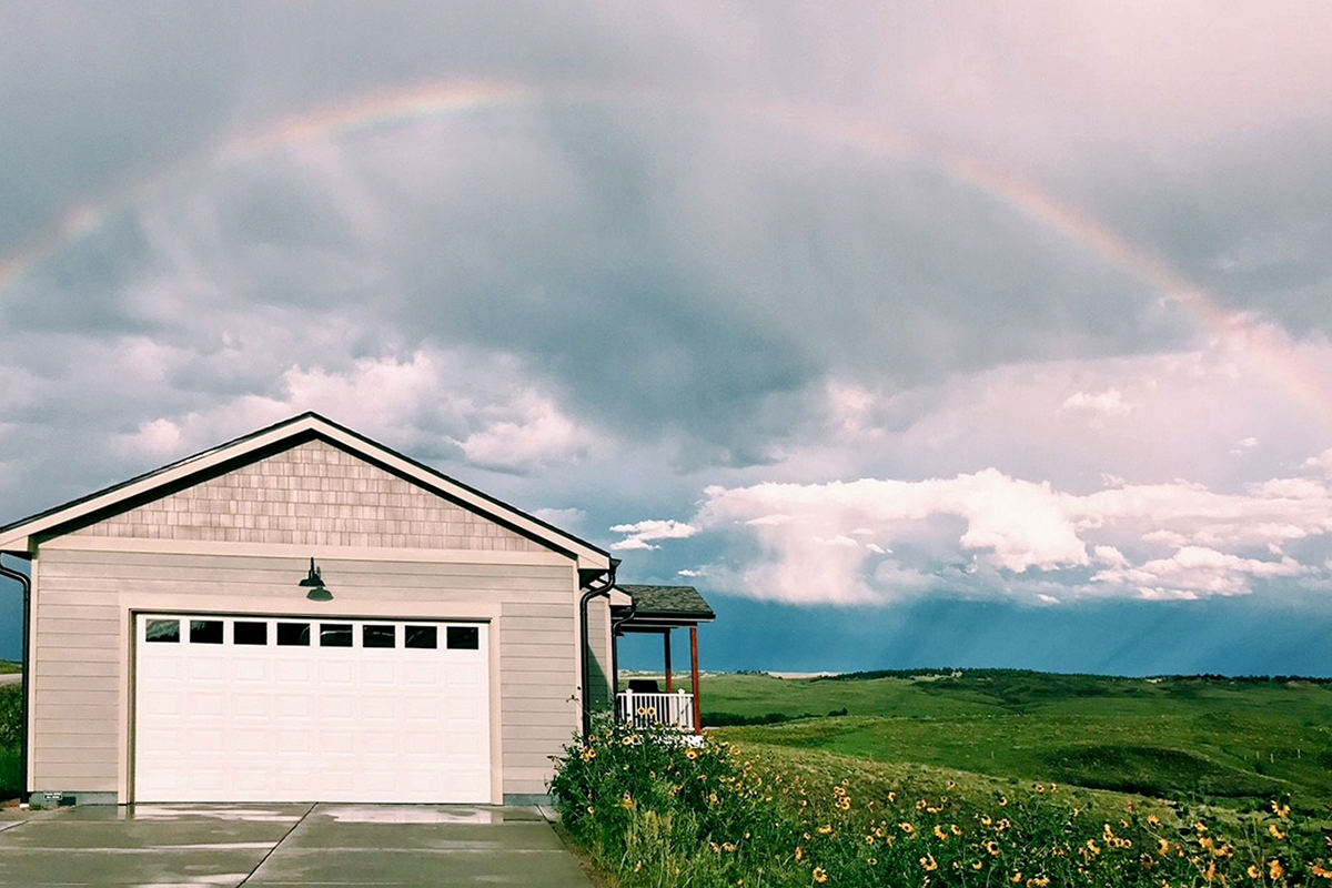 Prepare Your Outdoor Light Fixtures For a Storm | Barn Light